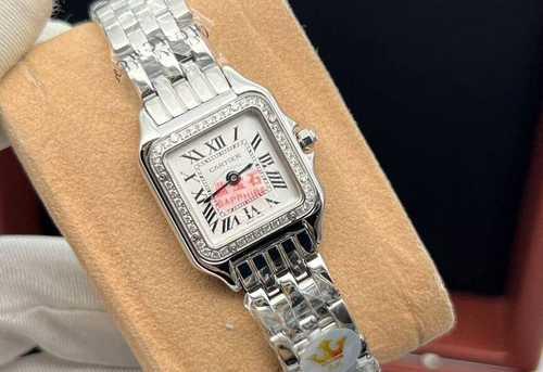 Часы женские серебристого цвета Cartier Panthere