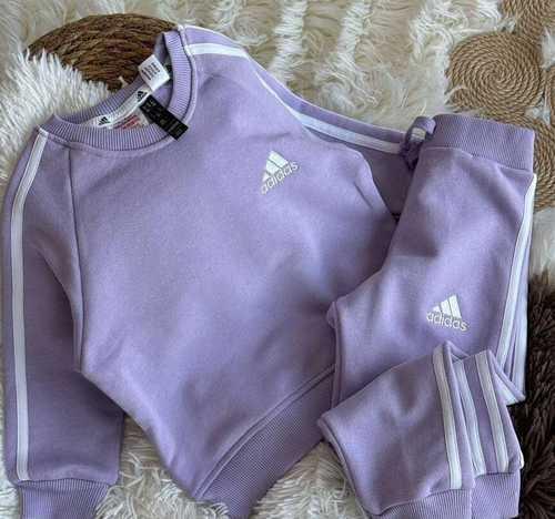 Спортивный костюм adidas