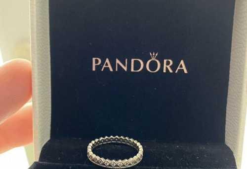 Pandora кольцо корона