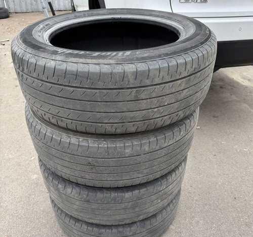 Yokohama BluEarth E51B 225/60 R18
