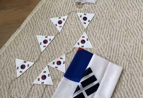 Флаг Южной Кореи и гирлянды с флажками