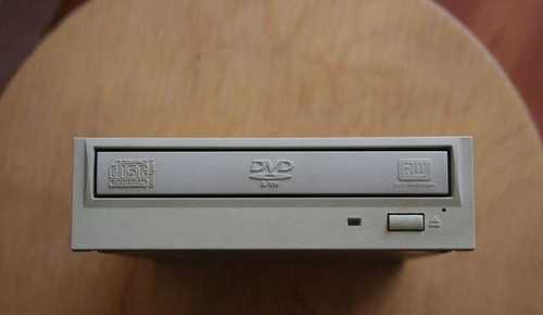 Привод dvdrw DVD RAM Toshiba SD-R5272 Белый