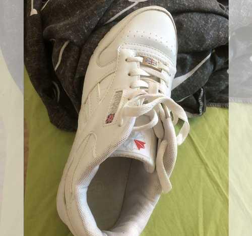 Кроссовки 41 Reebok