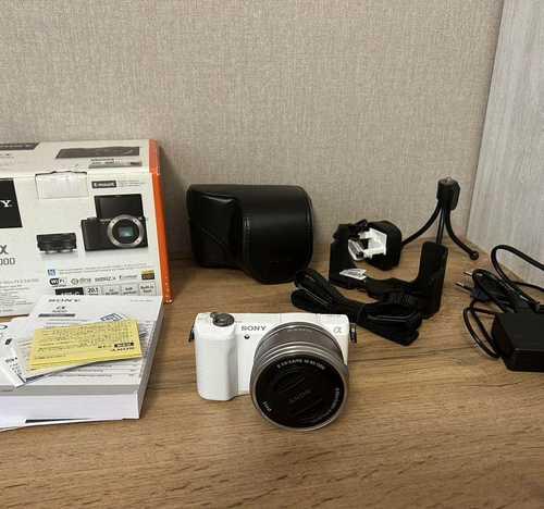 Беззеркальная цифровая камера Sony Alpha a5000