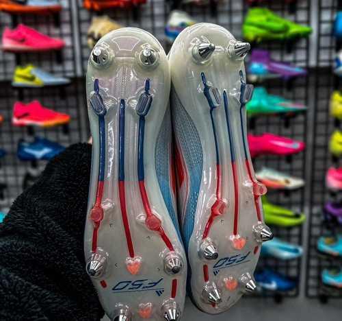 Бутсы с железными шипами adidas f50   мешок