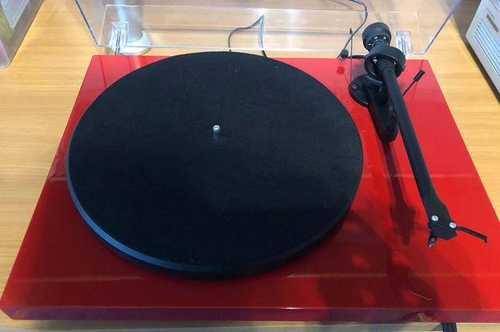 Pro-ject Debut III проигрыватель винила