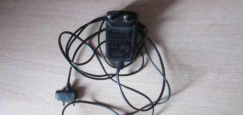 Зарядное уст-во Sony ericsson сst-60 и usb-кабели