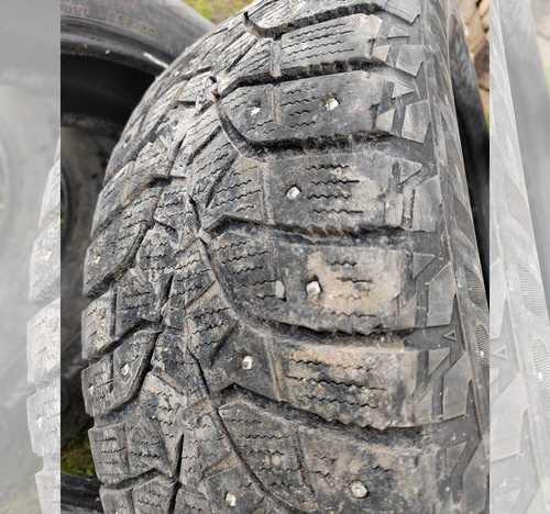 Bridgestone Blizzak Spike-02 SUV 225/60 R18 104T