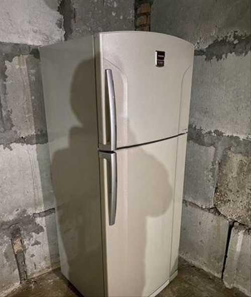 Холодильник toshiba