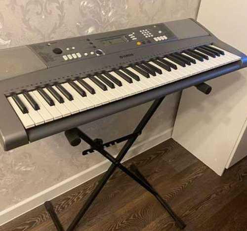 Yamaha PSR-R300