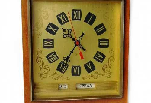 Часы настольные Янтарь с календарем кварц СССР