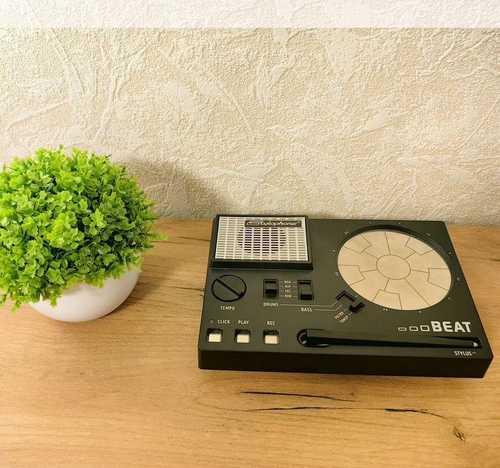Драм-машина Dubreq Stylophone Beat