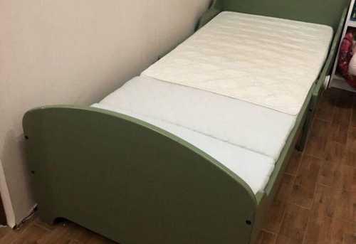 Детская кровать Икеа зеленая с матрасами