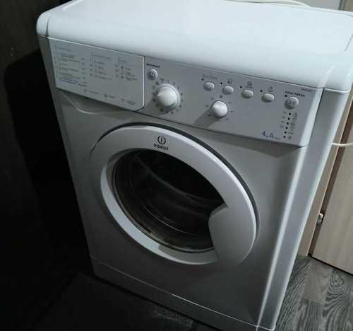 Стиральная машина Б/У indesit iwub 4085