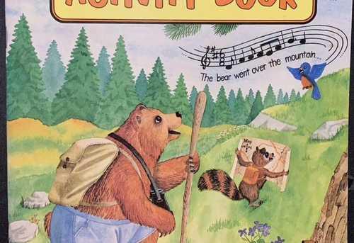 Книга "Wee sing silly songs" activity book