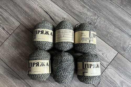 Пряжа 500 м, 200 гр. Крученая полушерстяная