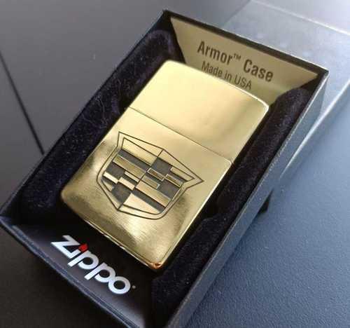 Зажигалка zippo с гравировкой Cadillac