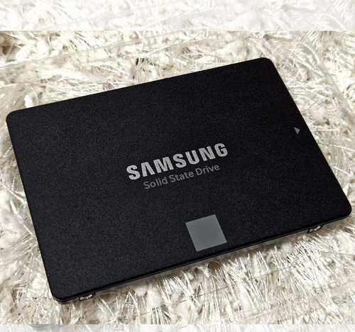 SSD Samsung 870 EVO 500GB (Здоровье 99%)