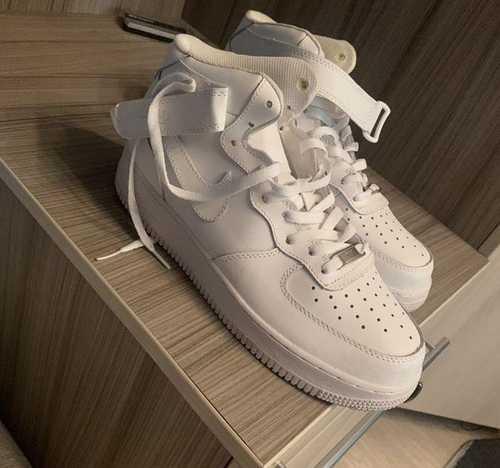 Кроссовки Nike air force 1