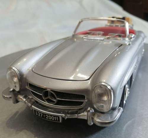 Mersedes 300sl roadster 1:18