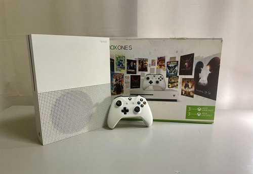 Xbox one s 500 Гб, геймпад, коробка