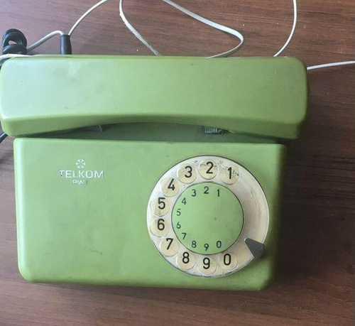 Стационарный телефон из СССР