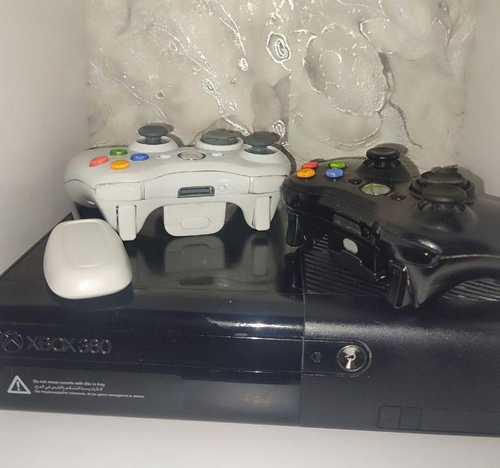 Xbox 360 E(250гб)  86игр 2геймпада