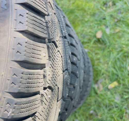 Pirelli Ice Zero 245/45 R18 100H