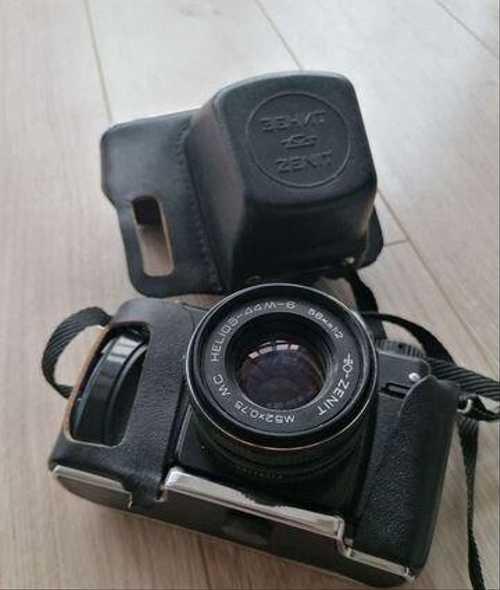 Зеркальный фотоаппарат Zenit 122 с объективом