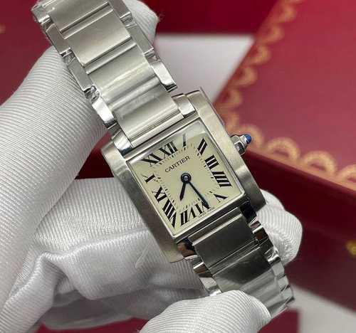 Часы cartier tank