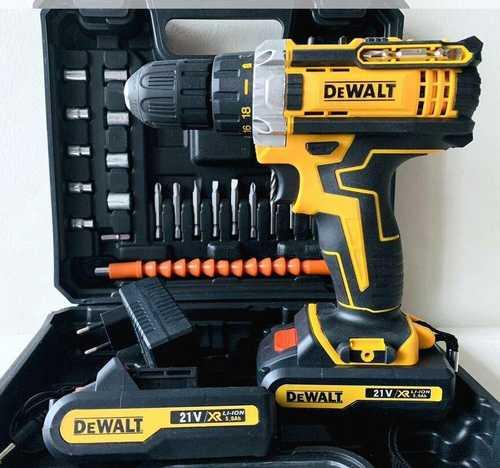 Шуруповерт с битами Dewalt 21 вольт