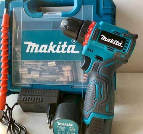 Шуруповёрт Makita с набором бесщеточный 18 вольт