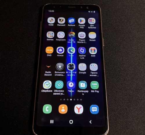 Samsung Galaxy A8 (2018), 4/32 ГБ