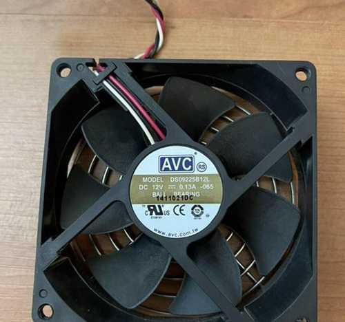 Кулер AVC ds09225b12l