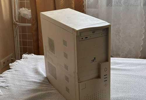 Компьютер 2005 года