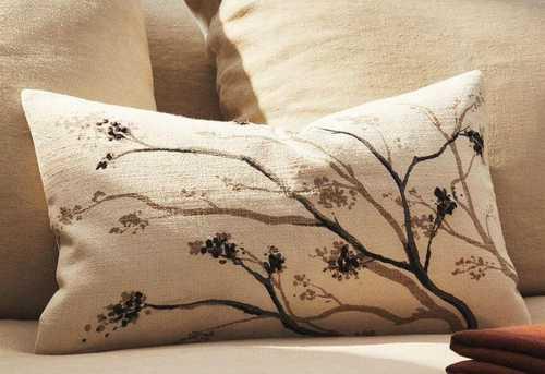 Чехол с вышивкой и декоративной подушкой Zara Home