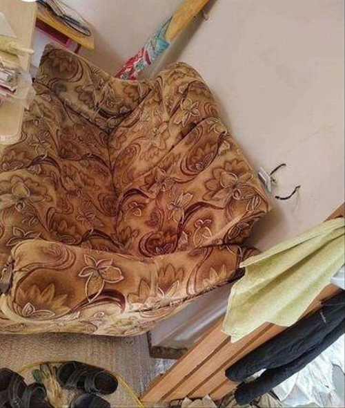 Диван