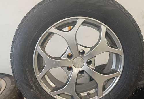 Nokian hakkapeliitta r3 225 65 17