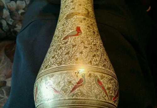 Старинная индийская ваза
