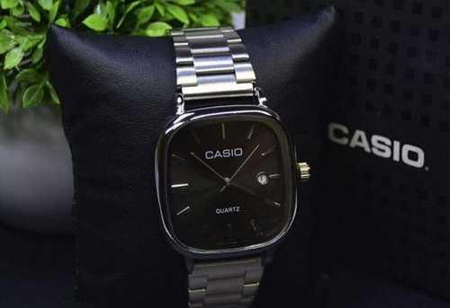 Часы мужские Casio квадратные