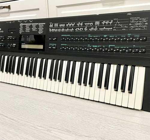 Синтезатор Yamaha DX7 IID в идеале