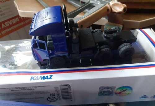 Модельки: Нива 21 -21, Газ 32214,ваз2104,Камаз