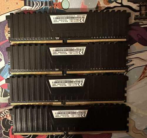 Corsair Vengeance LPX 32 GB (4x8)