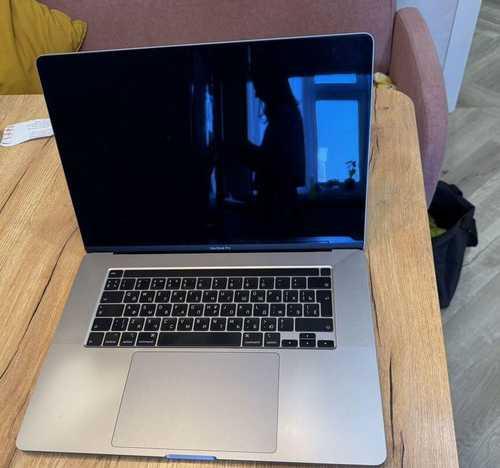 Apple Macbook Pro 16 i9 1TB 5500m