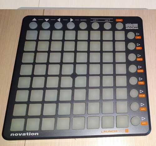 Midi - контроллер клавиатура Novation Launchpad S