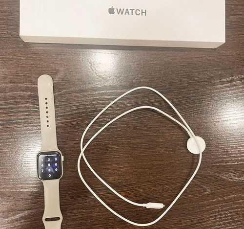 Продам Apple Watch SE 2 44mm