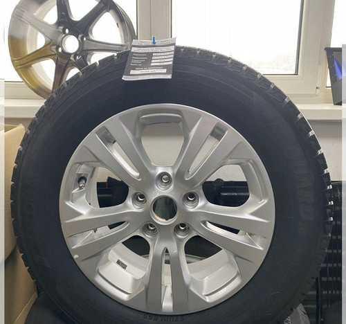 Комплект колёс Yokohama Ice Guard 215/65R16