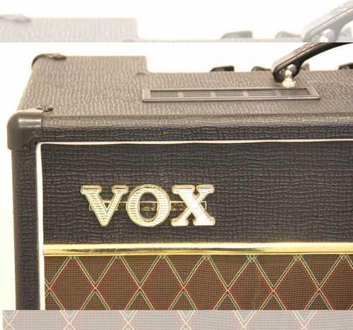 Ламповый комбоусилитель VOX AC15VR