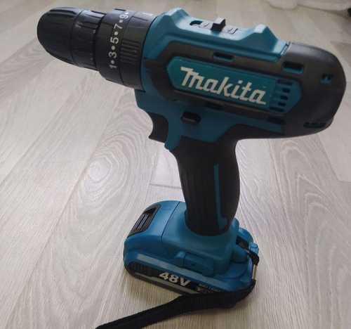 Шуруповерт makita