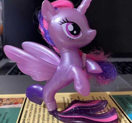 My little pony фигурки hasbro искорка